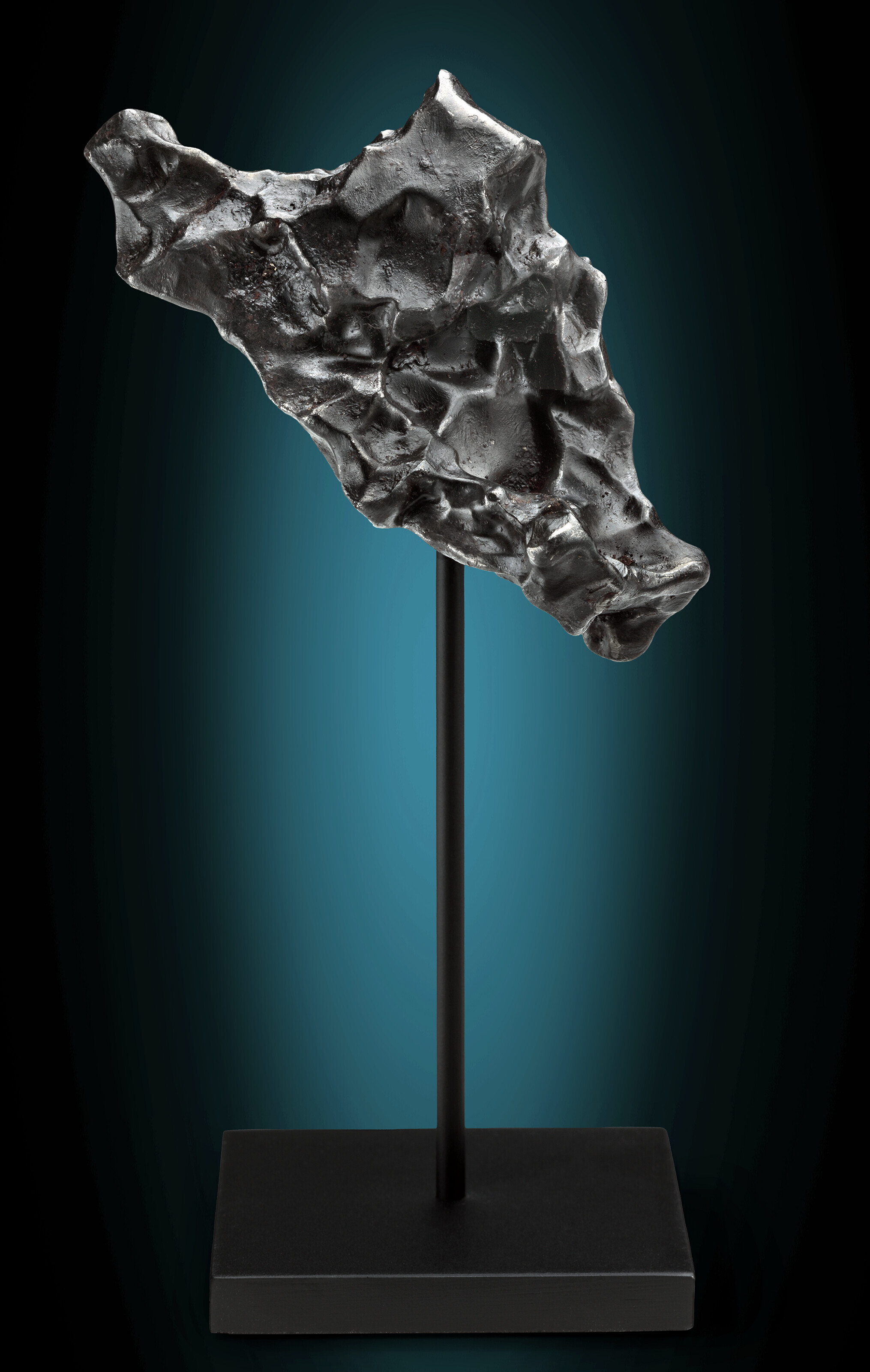 COMPLETE SIKHOTE-ALIN METEORITE WITH CRYSTALLINE CLEAVAGE, Iron ...