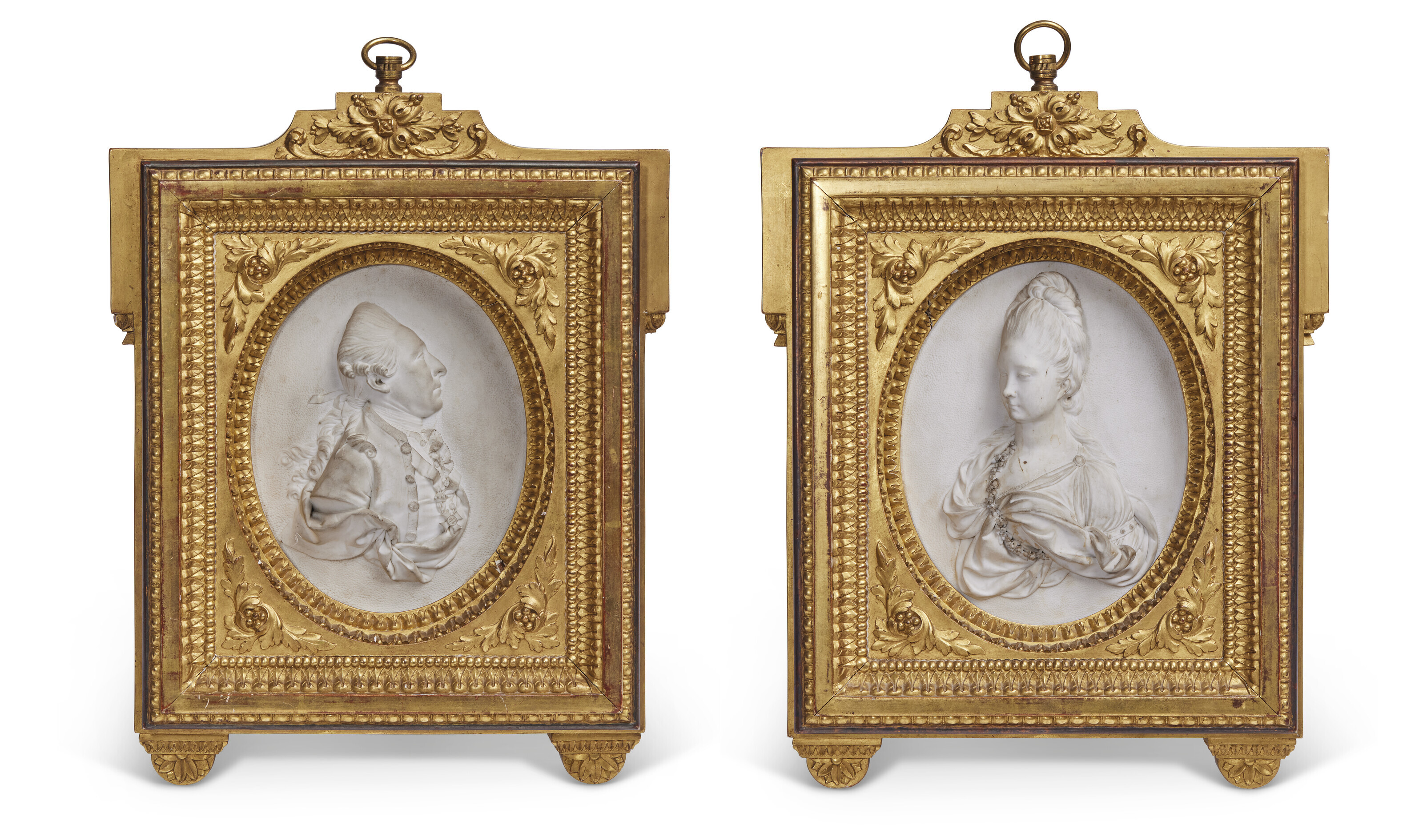 A PAIR OF HÖCHST BISCUIT PORCELAIN PORTRAIT MEDALLIONS, LATE 18TH ...