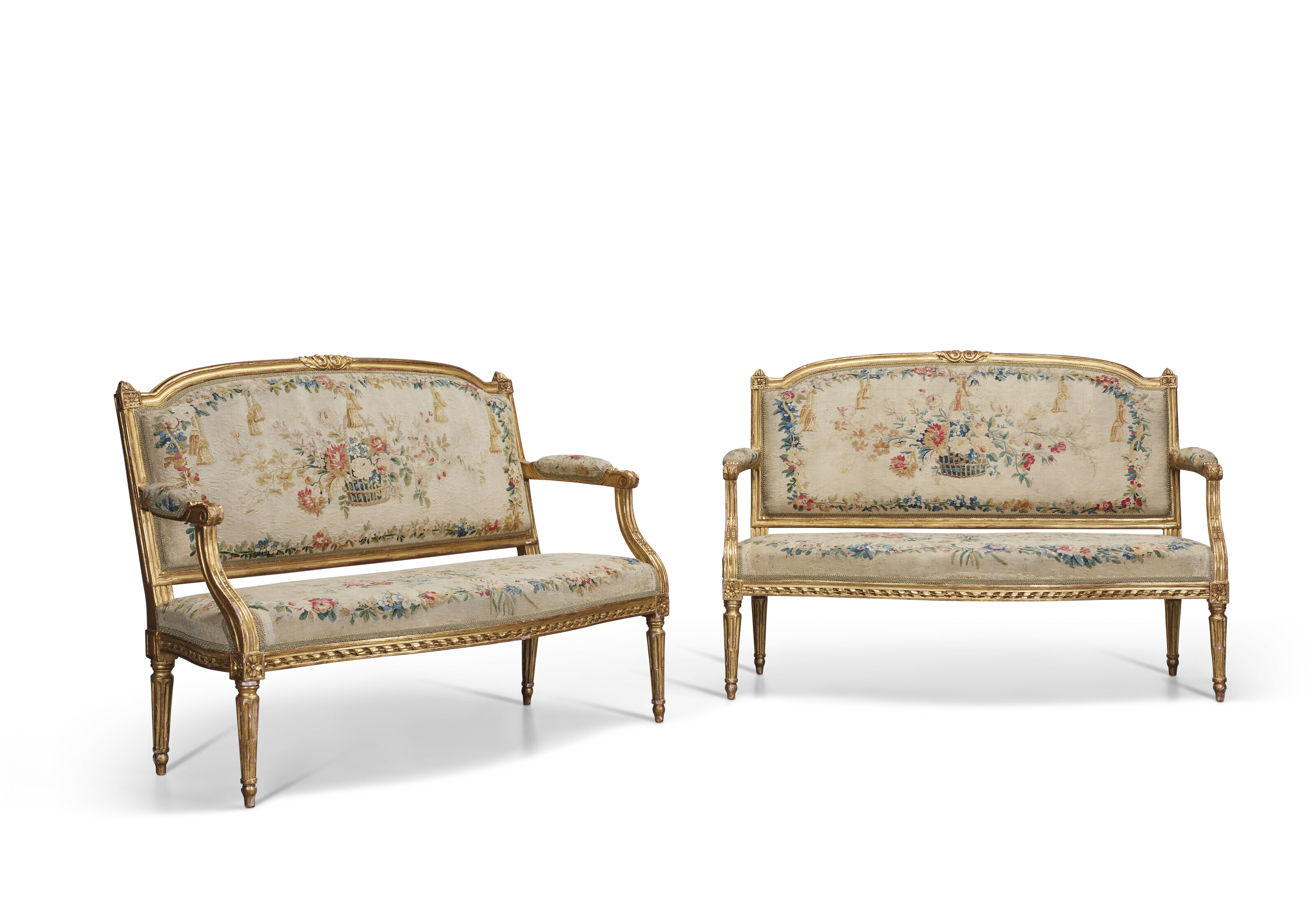 PAIRE DE CANAPES A LA REINE D'EPOQUE LOUIS XVI, ESTAMPILLE DE PIERRE ...