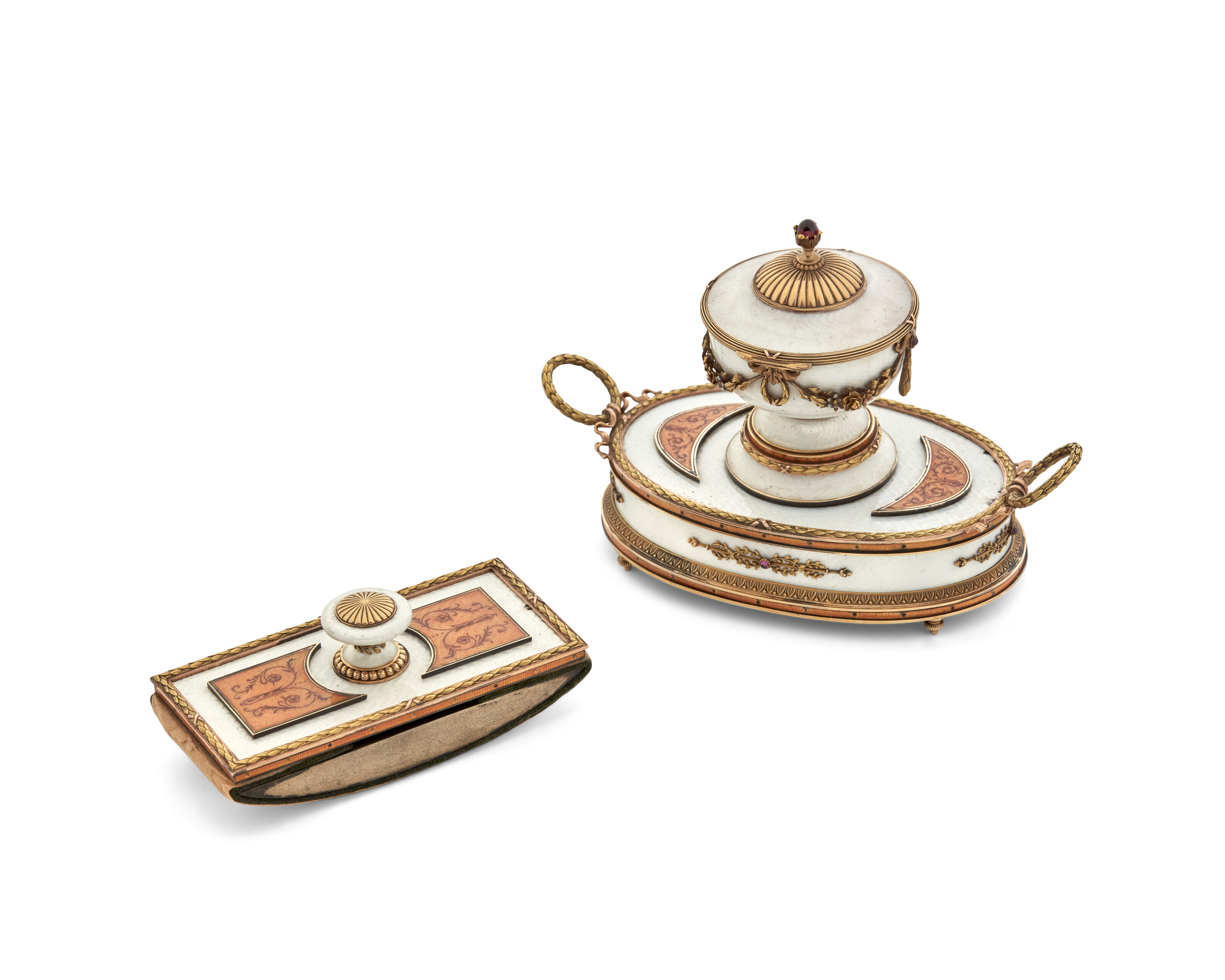 ENCRIER ET BUVARD EN ARGENT ÉMAILLÉ GUILLOCHÉ ET MONTÉ SUR OR EN TROIS ...