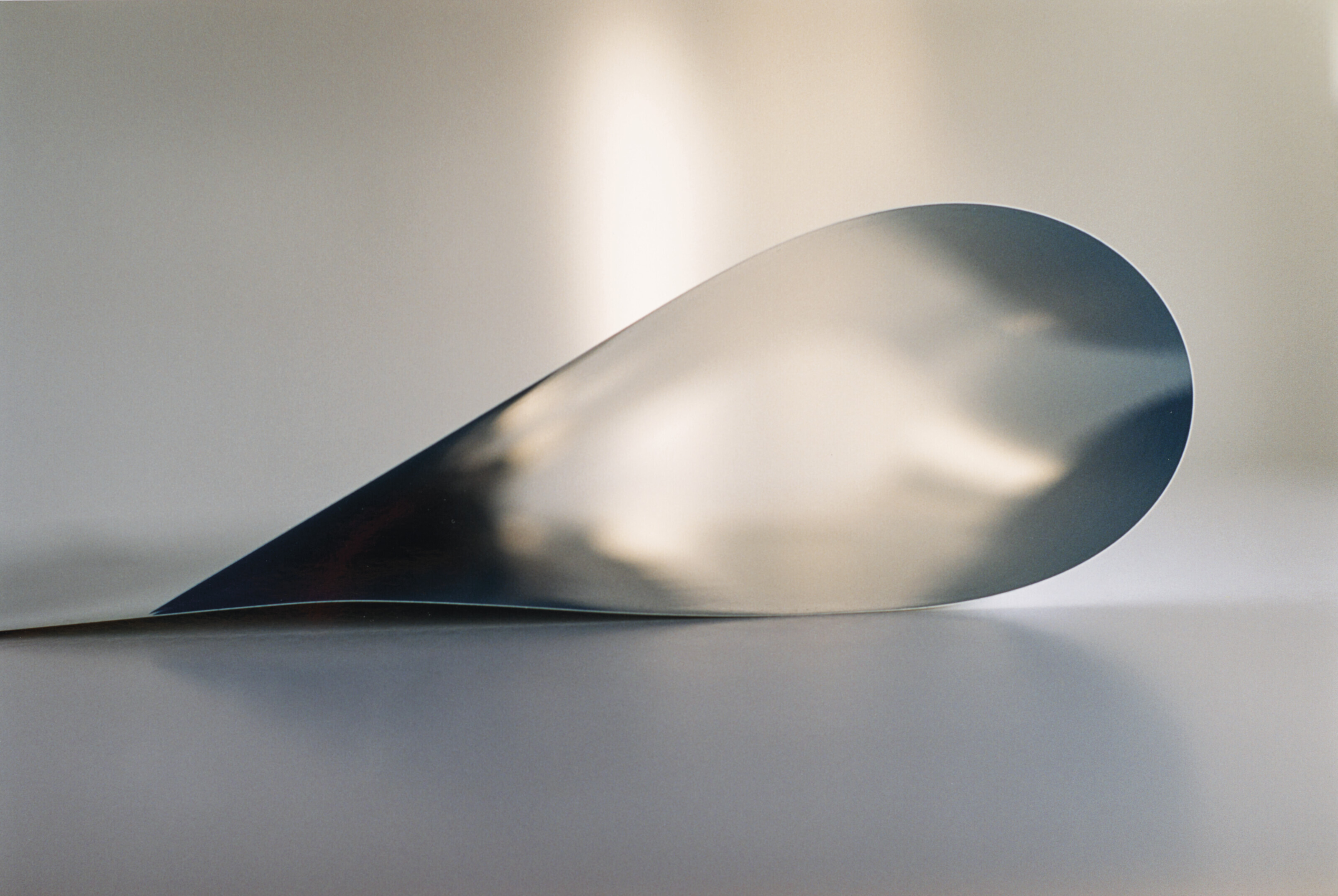 WOLFGANG TILLMANS (NÉ EN 1968), Paper Drop (New York) II, 2008 | Christie’s
