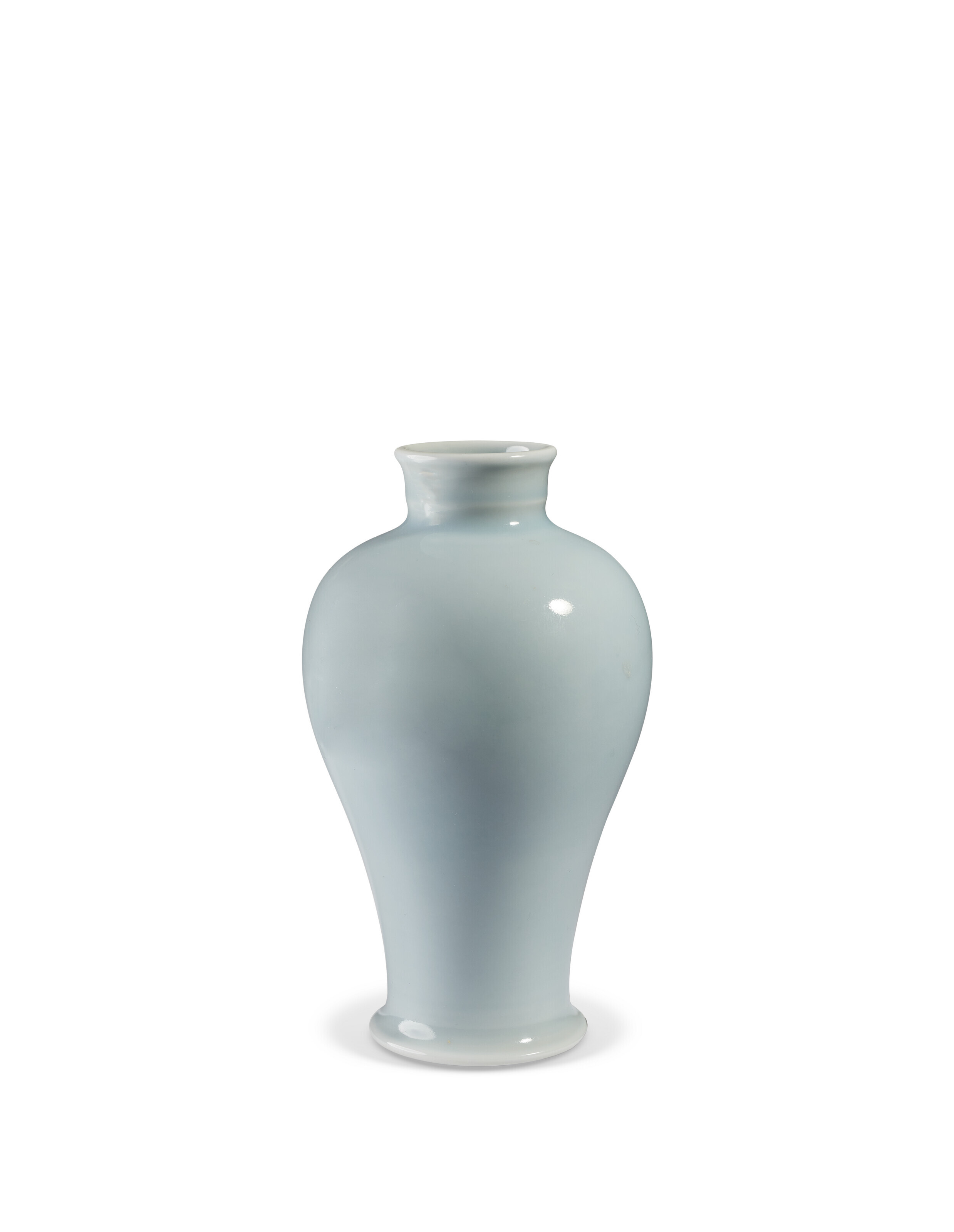A SMALL CLAIR-DE-LUNE-GLAZED VASE, MEIPING, CHINA, QING DYNASTY (1644 ...