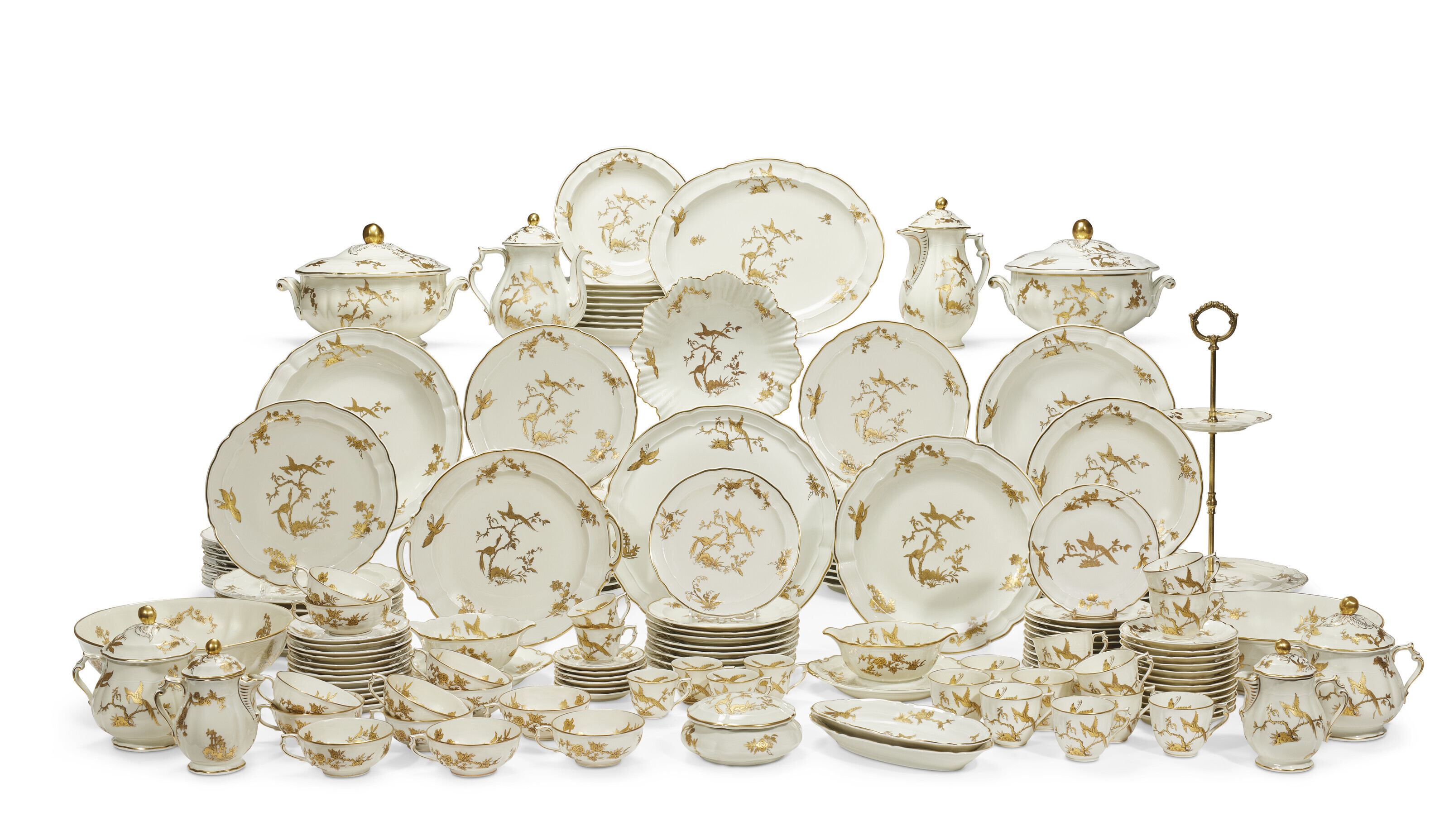 PARTIE DE SERVICE EN PORCELAINE DE LIMOGES, MANUFACTURE BERNARDAUD, XXe ...