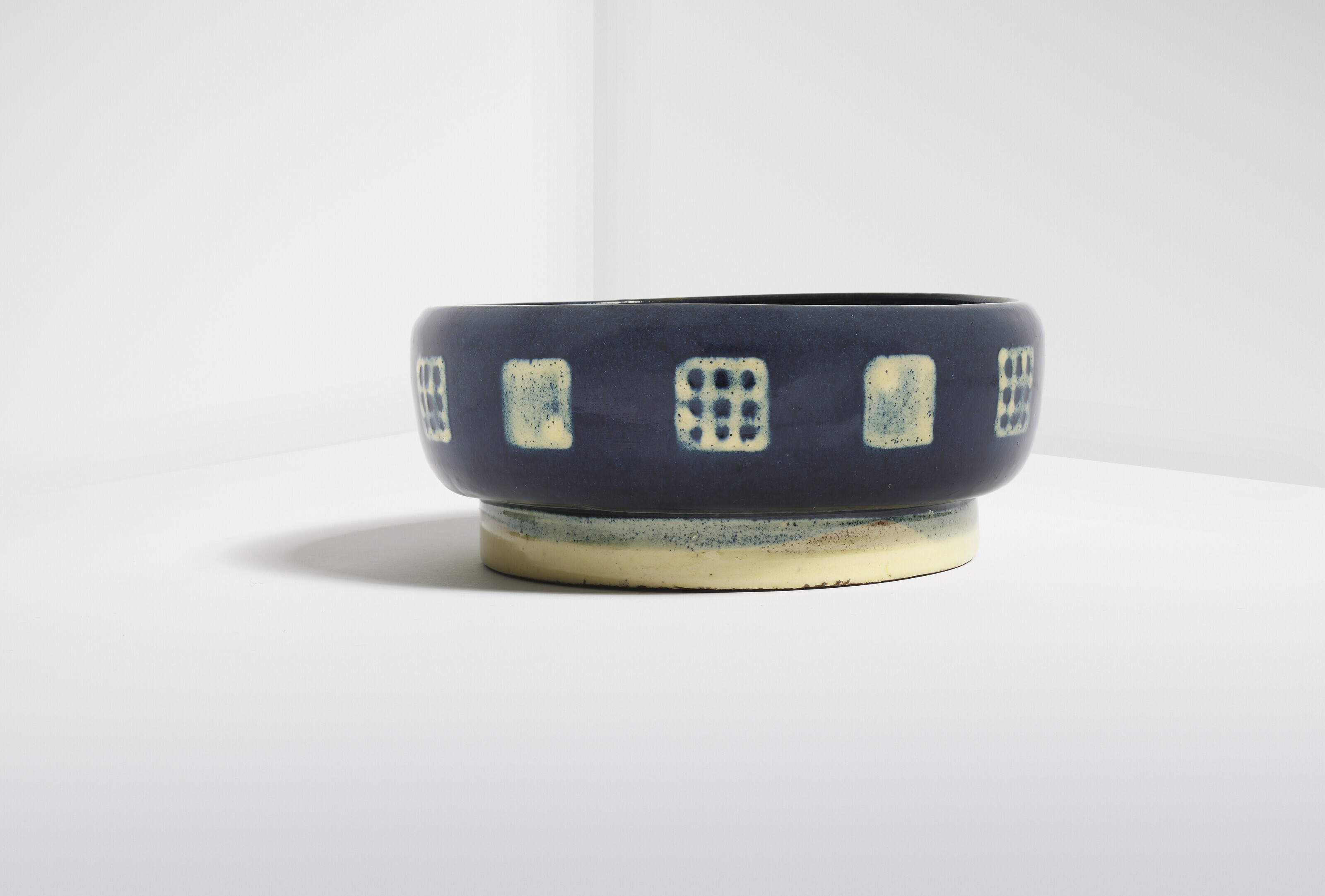 LINE VAUTRIN (1913-1997), Miroir 'Soleil à pointes N. 1', le modèle ...