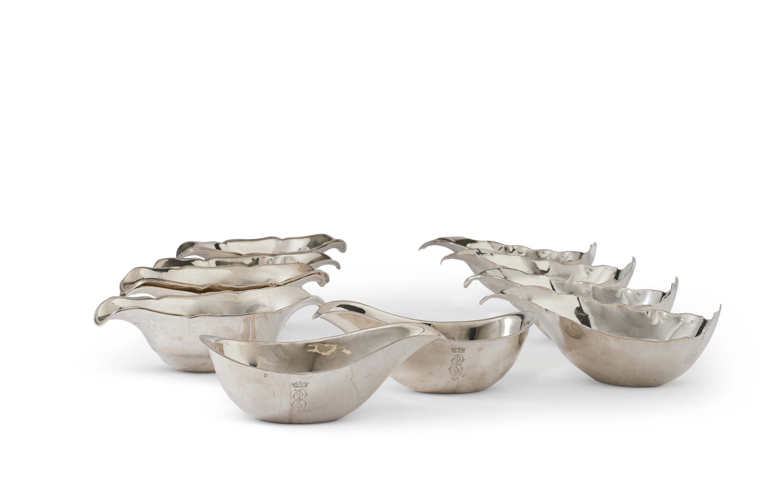 ENSEMBLE DE DOUZE DOUBLURES DE SAUCIÈRES EN ARGENT, PARIS, QUATRE PAR ...