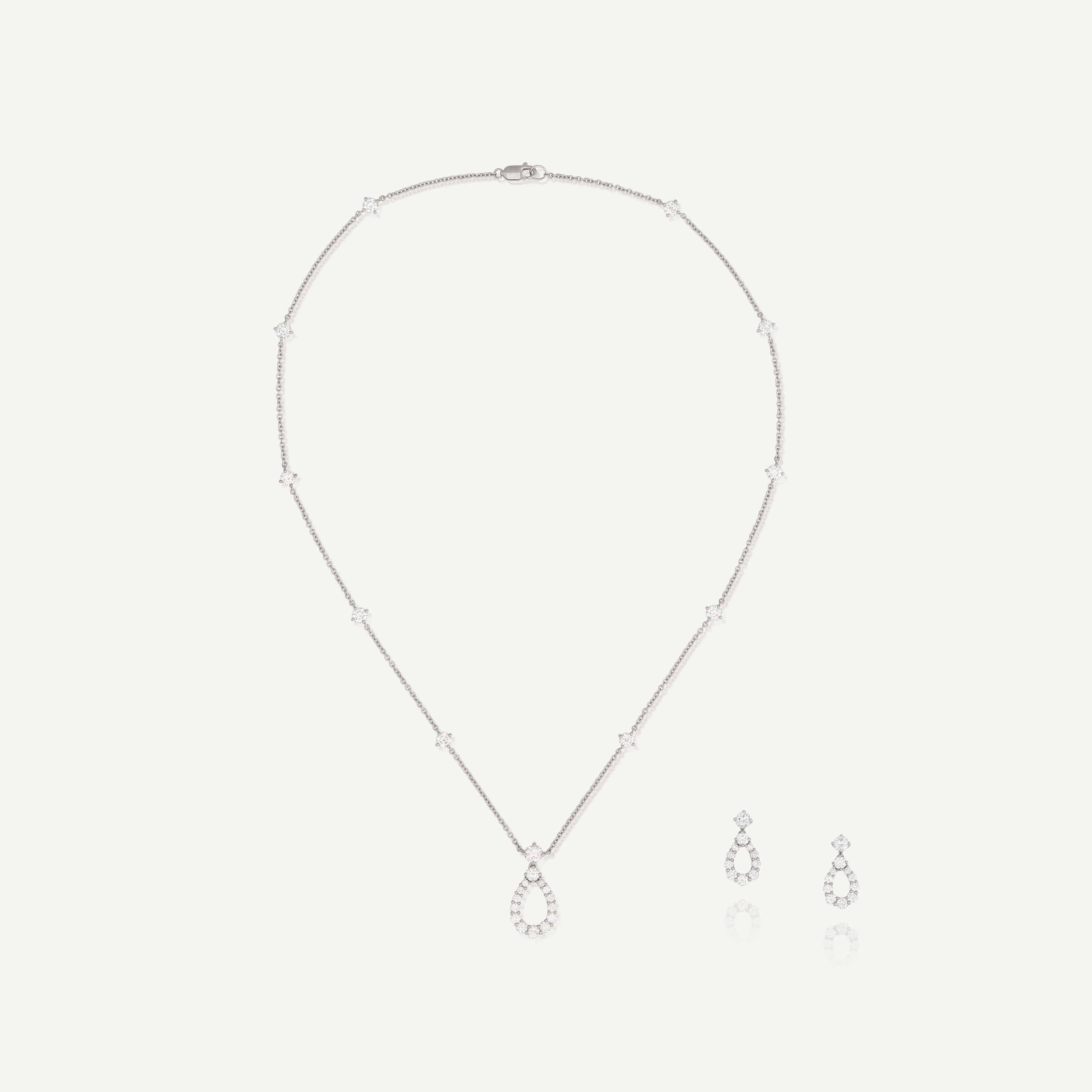 NO RESERVE | HARRY WINSTON SET OF DIAMOND 'LOOP' JEWELLERY, | Christie’s