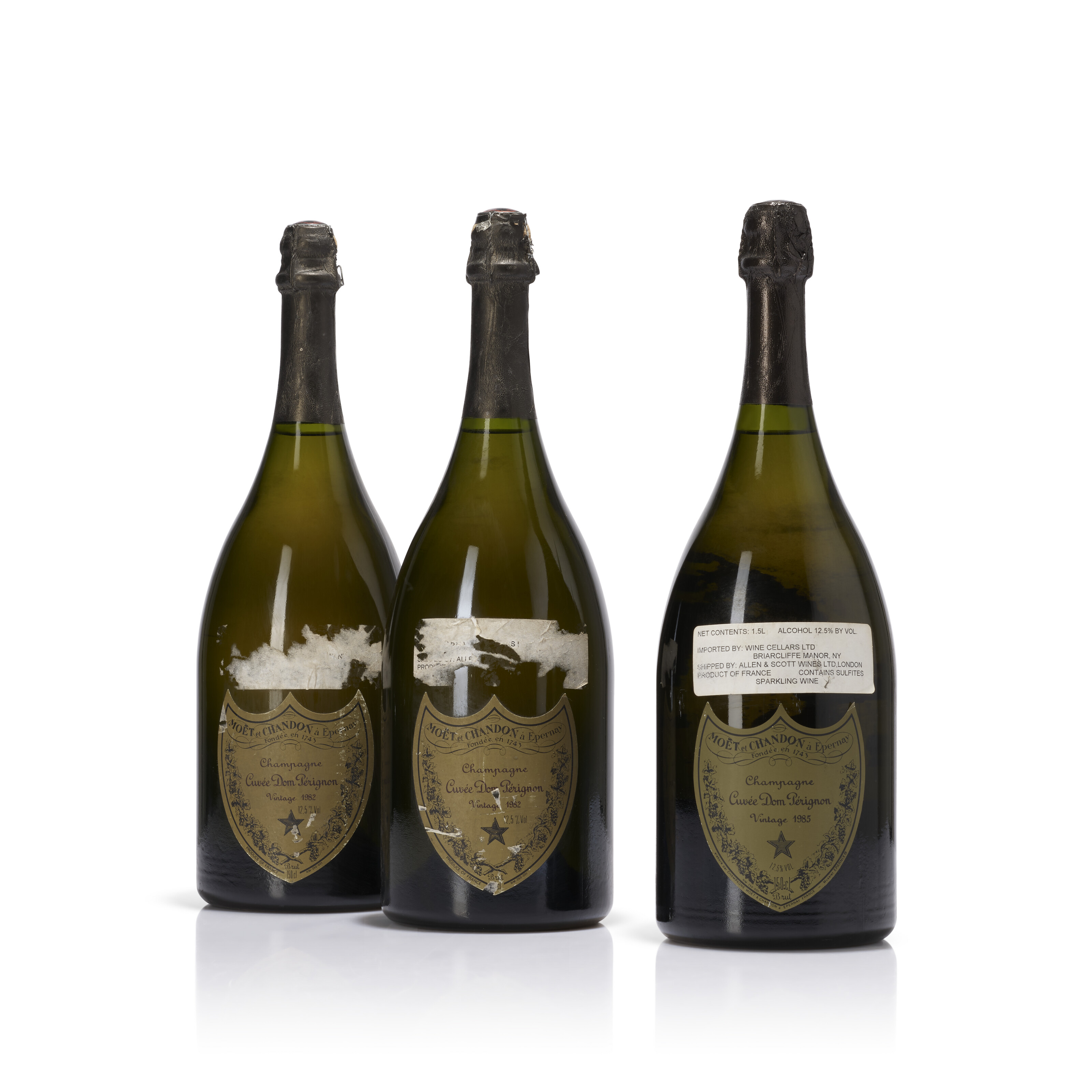 Dom Perignon 1982, u. 0.5cm below foil, scuffed and lightly bin-soiled ...