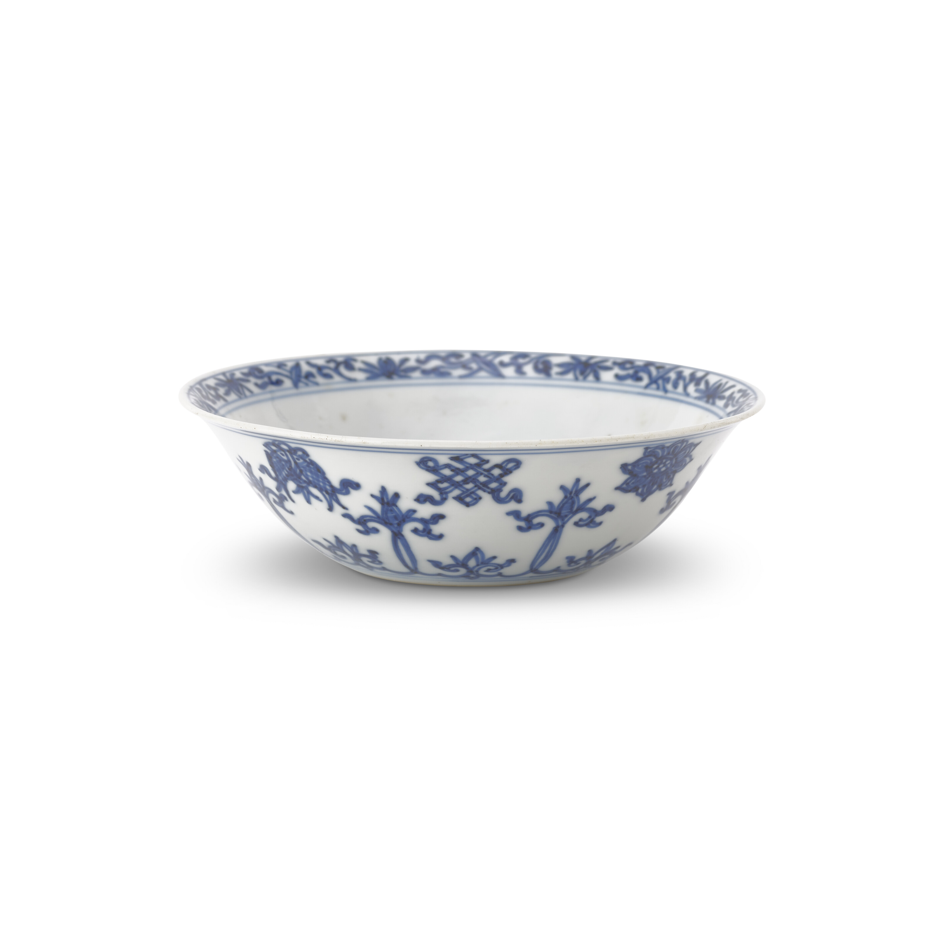 A BLUE AND WHITE ‘EIGHT BUDDHIST EMBLEMS’ SHALLOW BOWL, KANGXI PERIOD ...