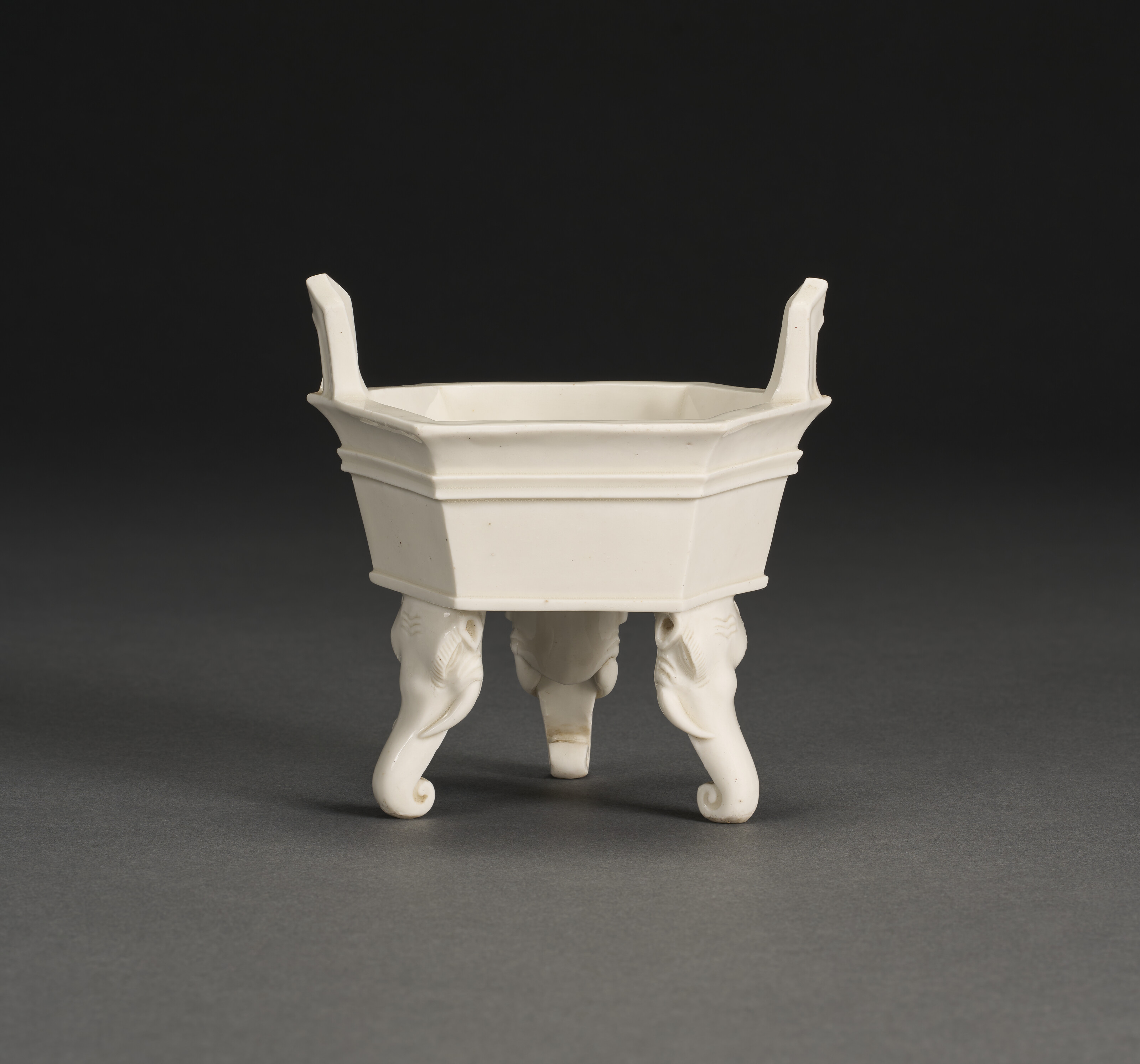 A RARE MOLDED DEHUA ARCHAISTIC GUI-FORM CENSER, 17TH-18TH CENTURY ...