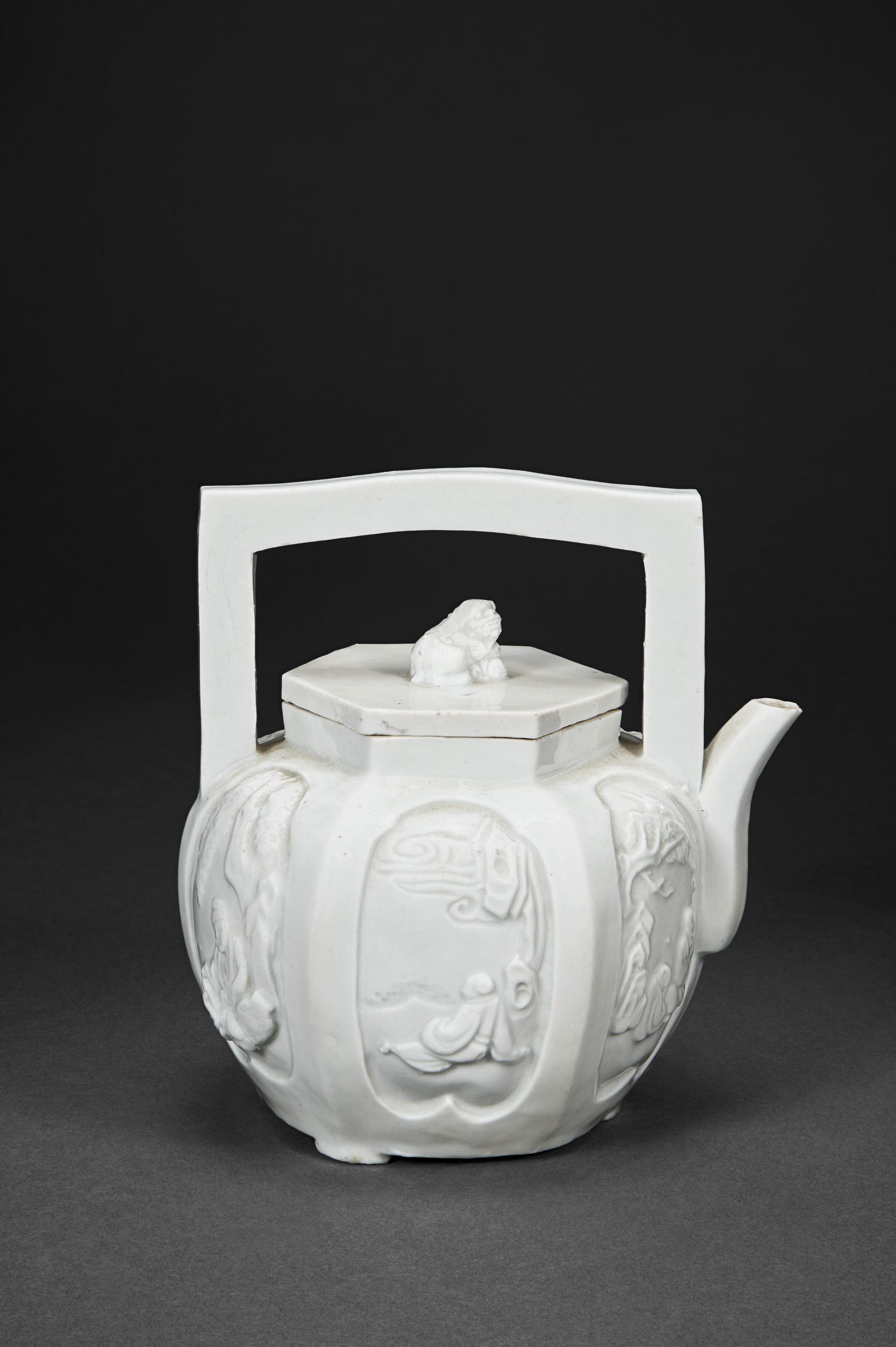 A DEHUA EWER AND COVER, 17TH-18TH CENTURY | Christie's