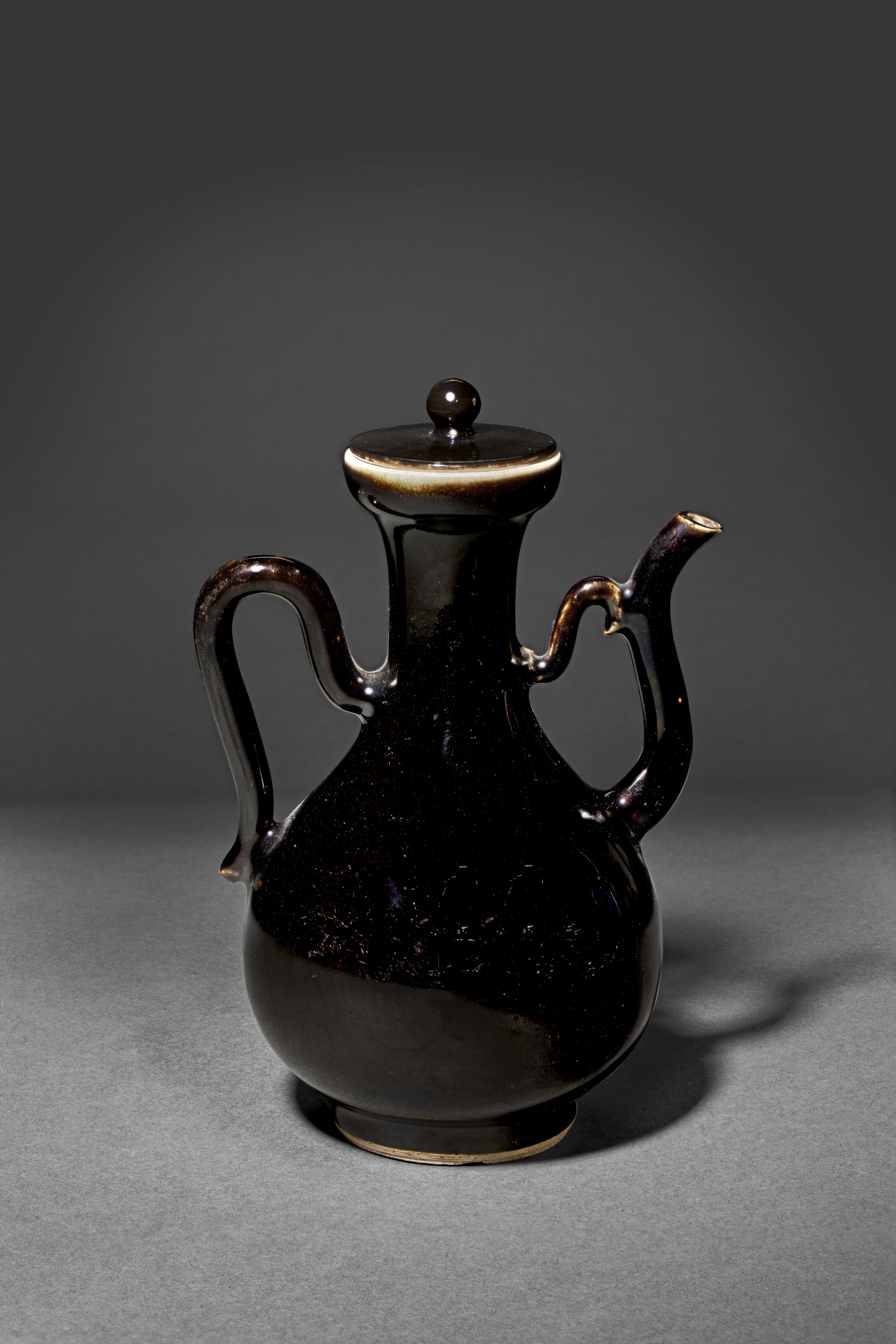 A DEHUA EWER AND COVER, 17TH-18TH CENTURY | Christie's