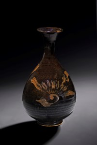 A RUSSET-PAINTED BLACK-GLAZED 'PHOENIX' BOTTLE VASE, YUHUCHUNPING, JIN ...