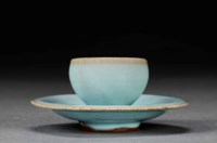 A SMALL JUN CUP AND A JUN DISH, NORTHERN SONG-JIN DYNASTY (AD 960-1234 ...