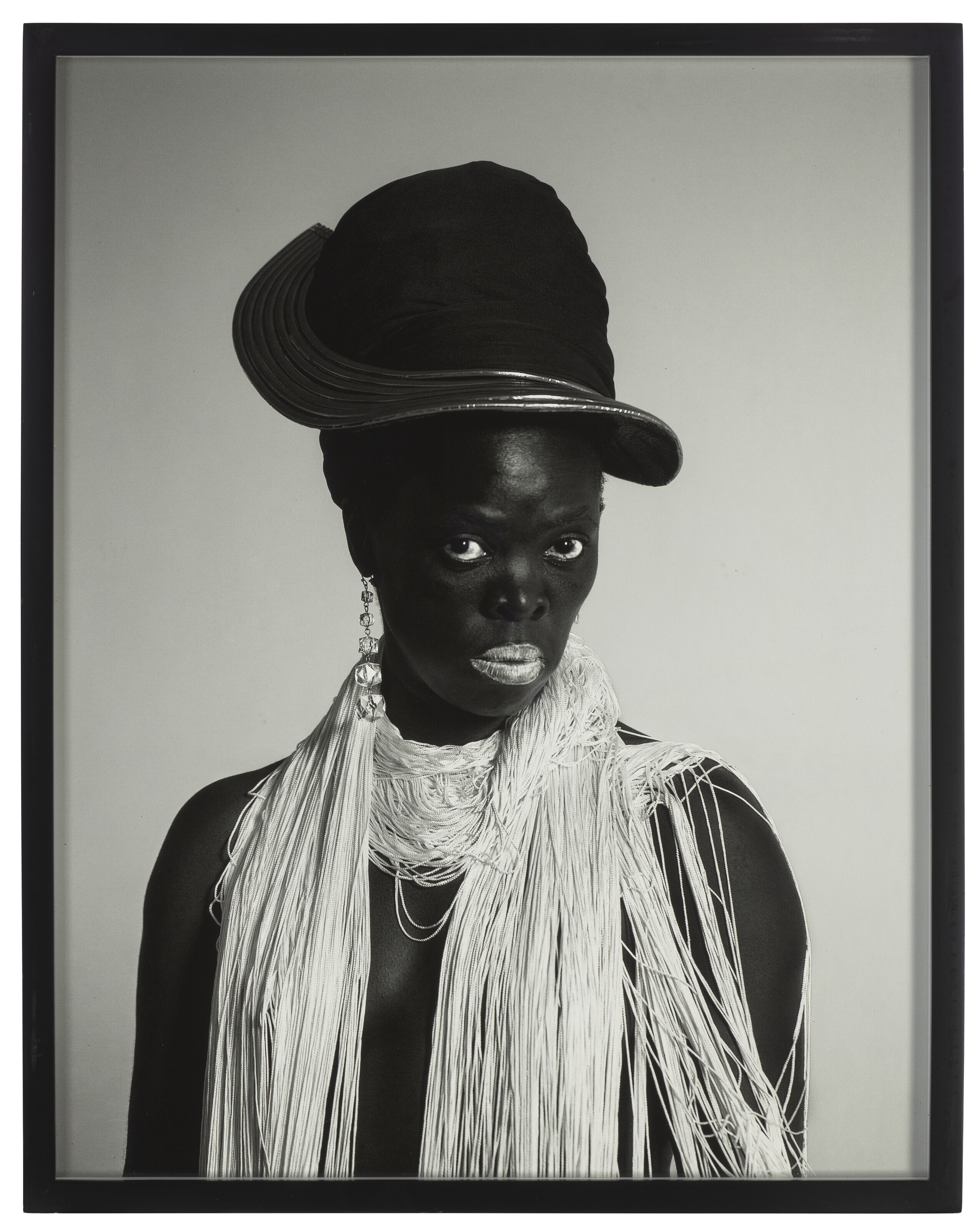 ZANELE MUHOLI (B. 1972), Mizuzu XX Parktown 2019 | Christie’s