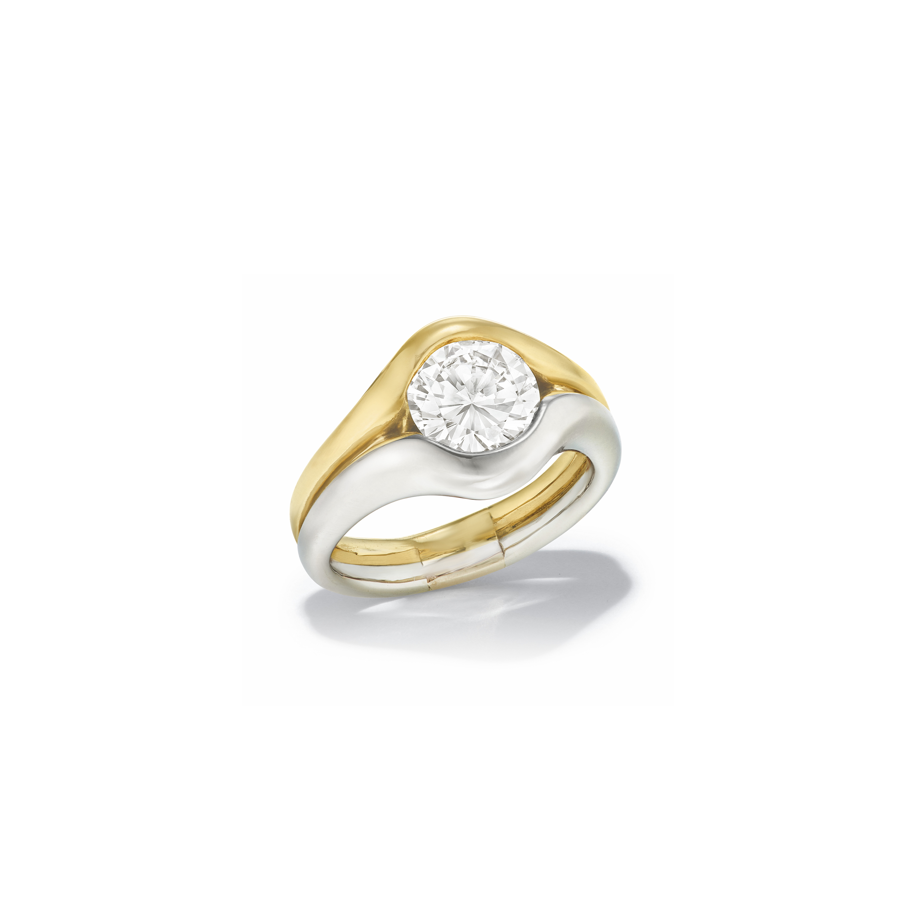 NO RESERVE | DIAMOND AND BI-COLORED GOLD RING, | Christie’s