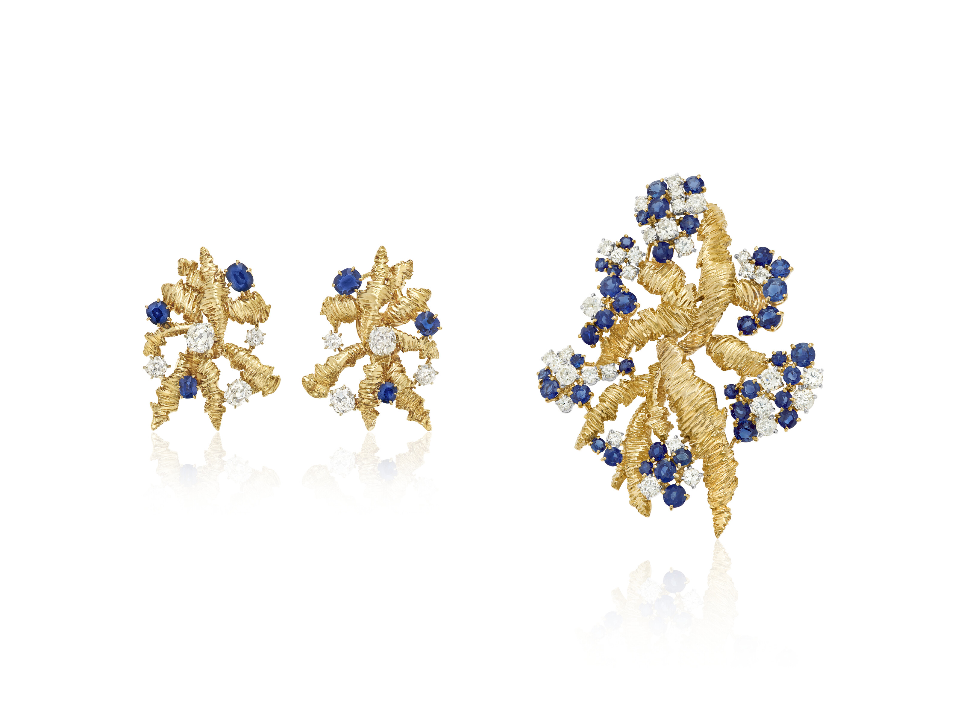 NO RESERVE | CHAUMET SAPPHIRE AND DIAMOND BROOCH WITH SAPPHIRE AND ...