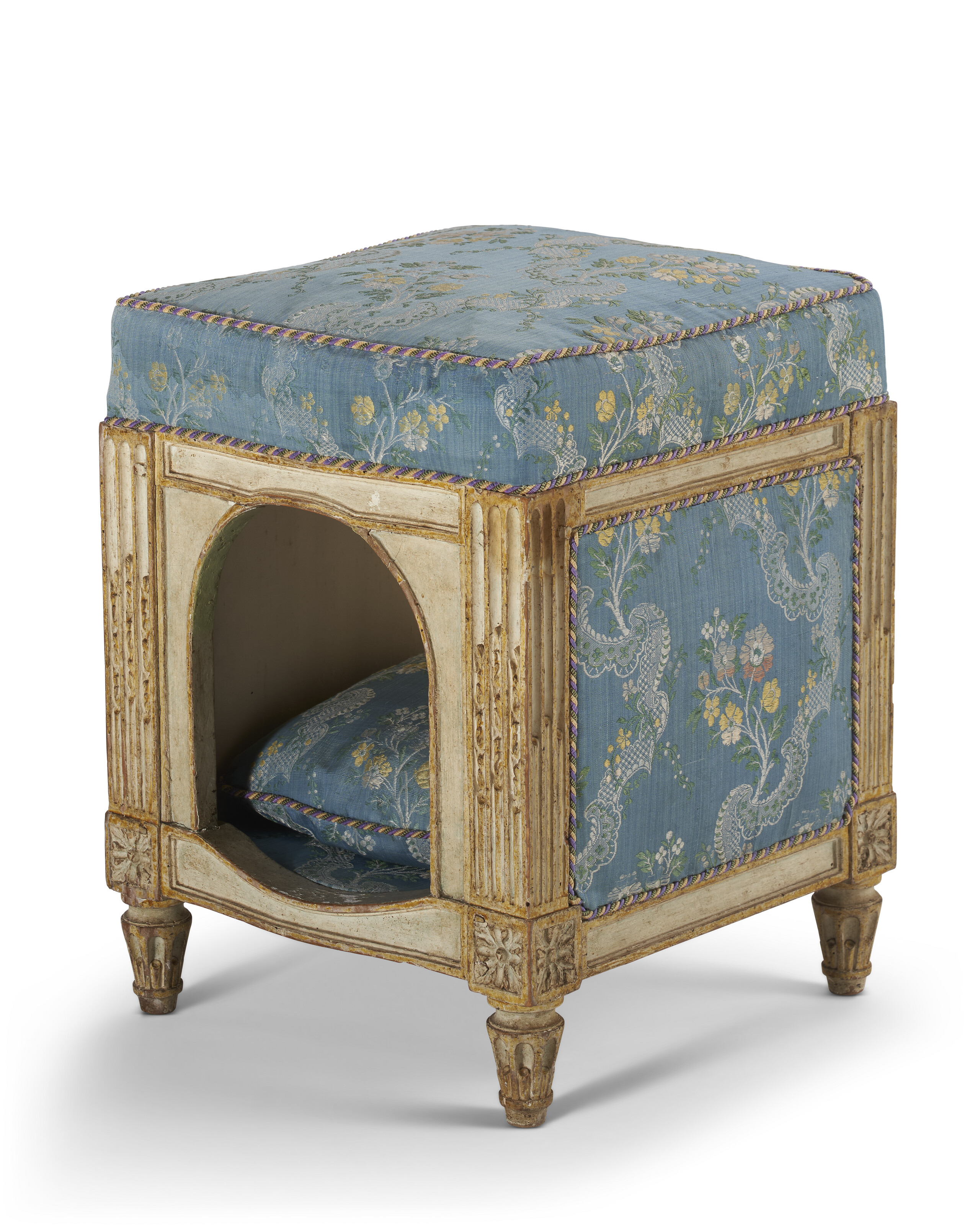 A LOUIS XVI WHITE-PAINTED NICHE A CHIEN, BY GEORGES JACOB, CIRCA 1775 ...