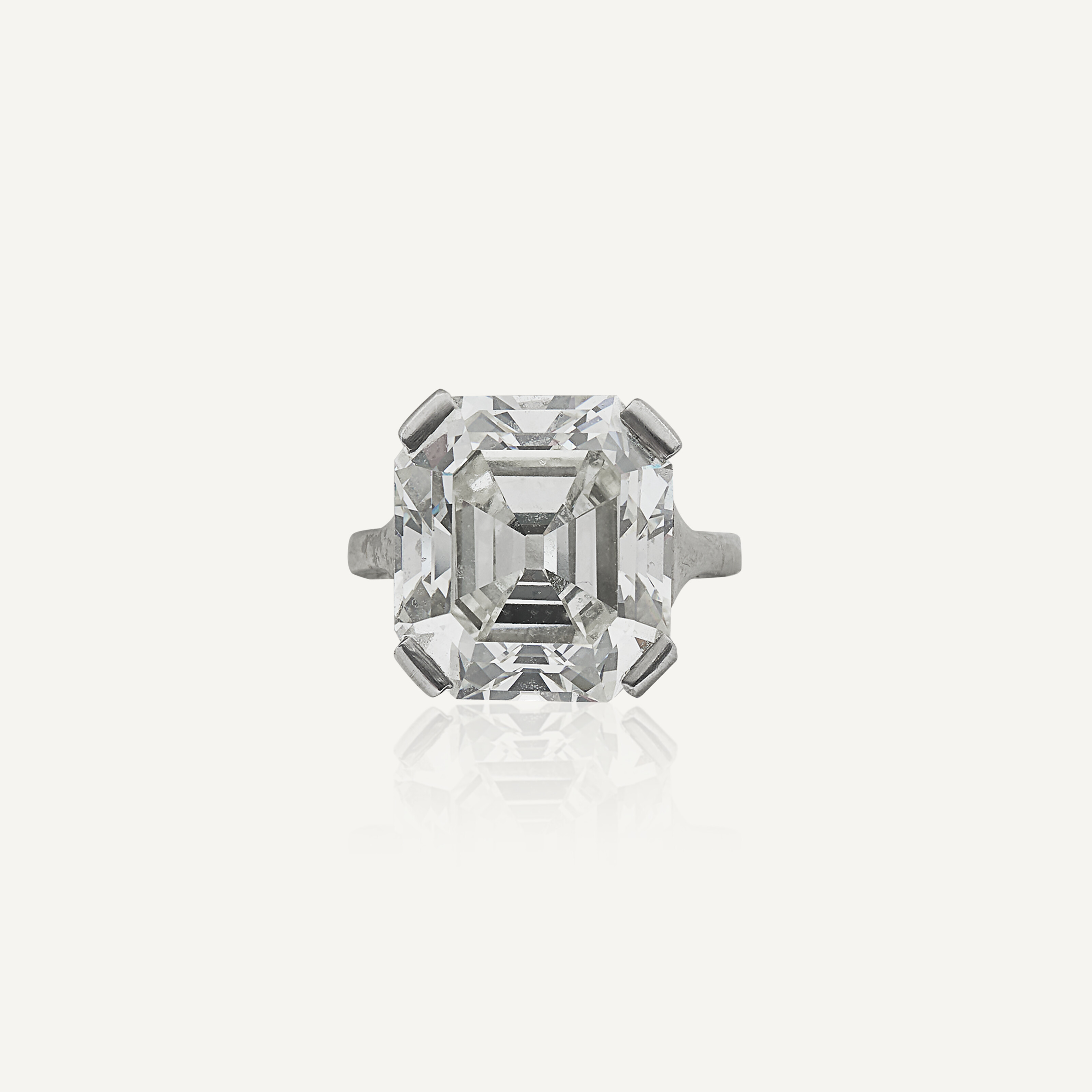 BAGUE SOLITAIRE DIAMANT, | Christie’s