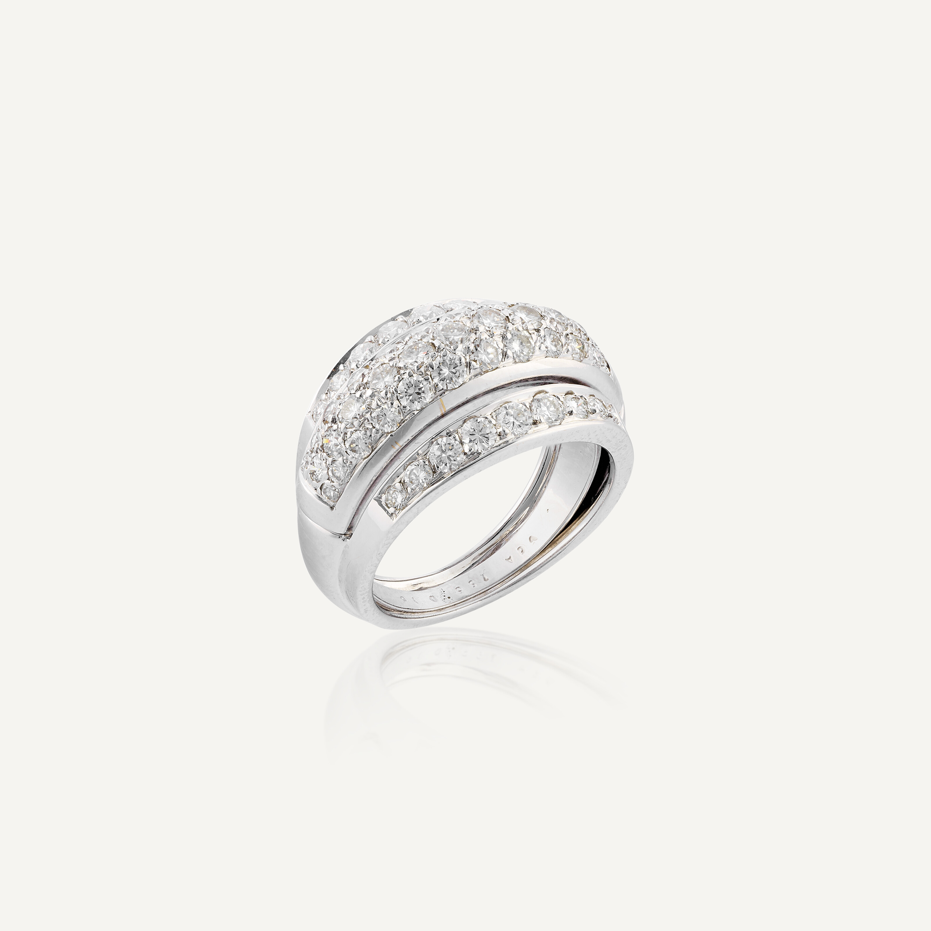 VAN CLEEF & ARPELS ENSEMBLE DE CINQ BAGUES INTERCHANGEABLES CORAIL ...