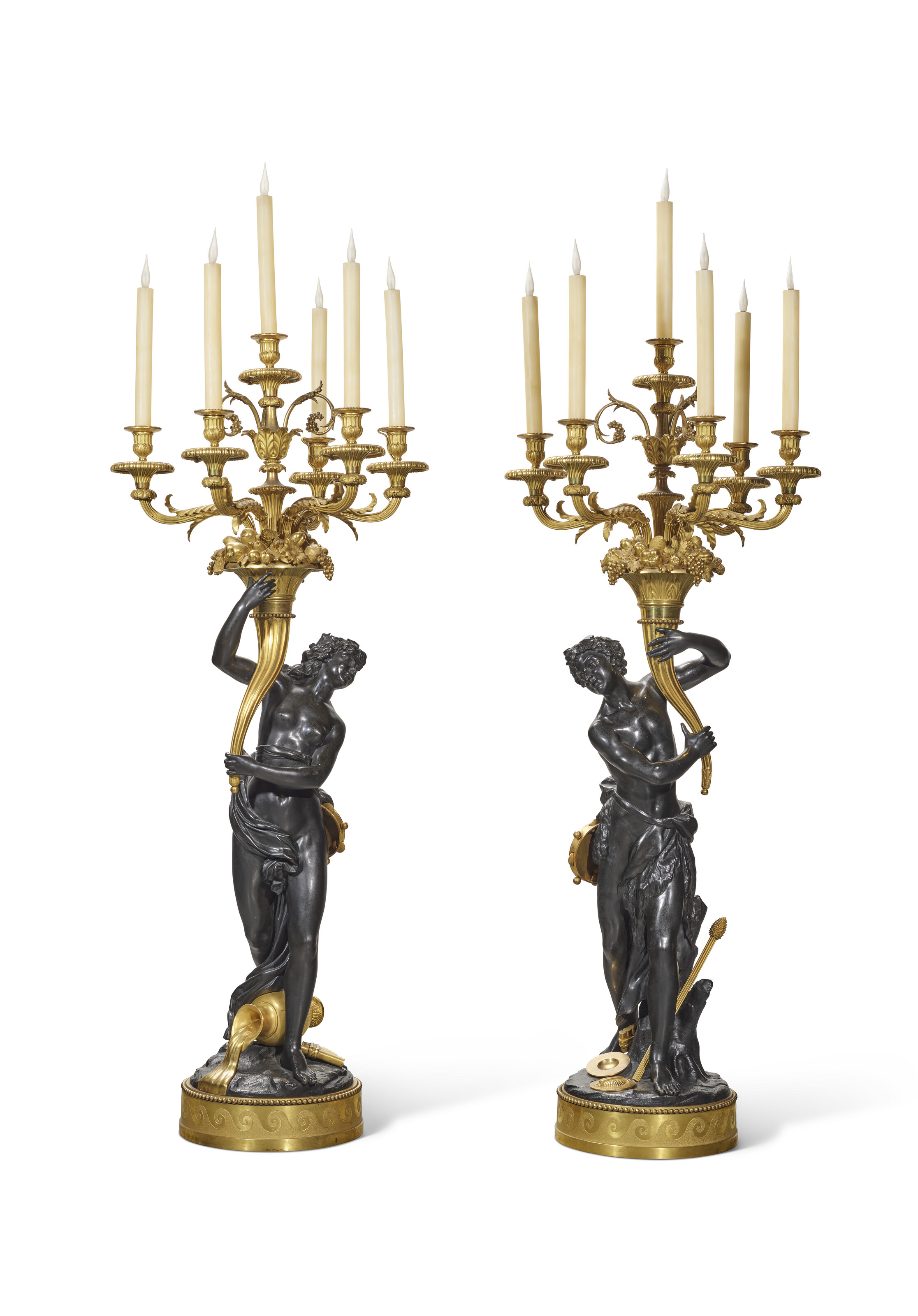 PAIRE DE CANDÉLABRES MONUMENTAUX DE STYLE LOUIS XVI, SIGNATURE D ...
