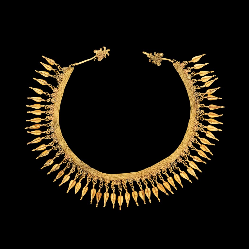 A GREEK GOLD STRAP NECKLACE, HELLENISTIC PERIOD, CIRCA LATE 4TH CENTURY ...