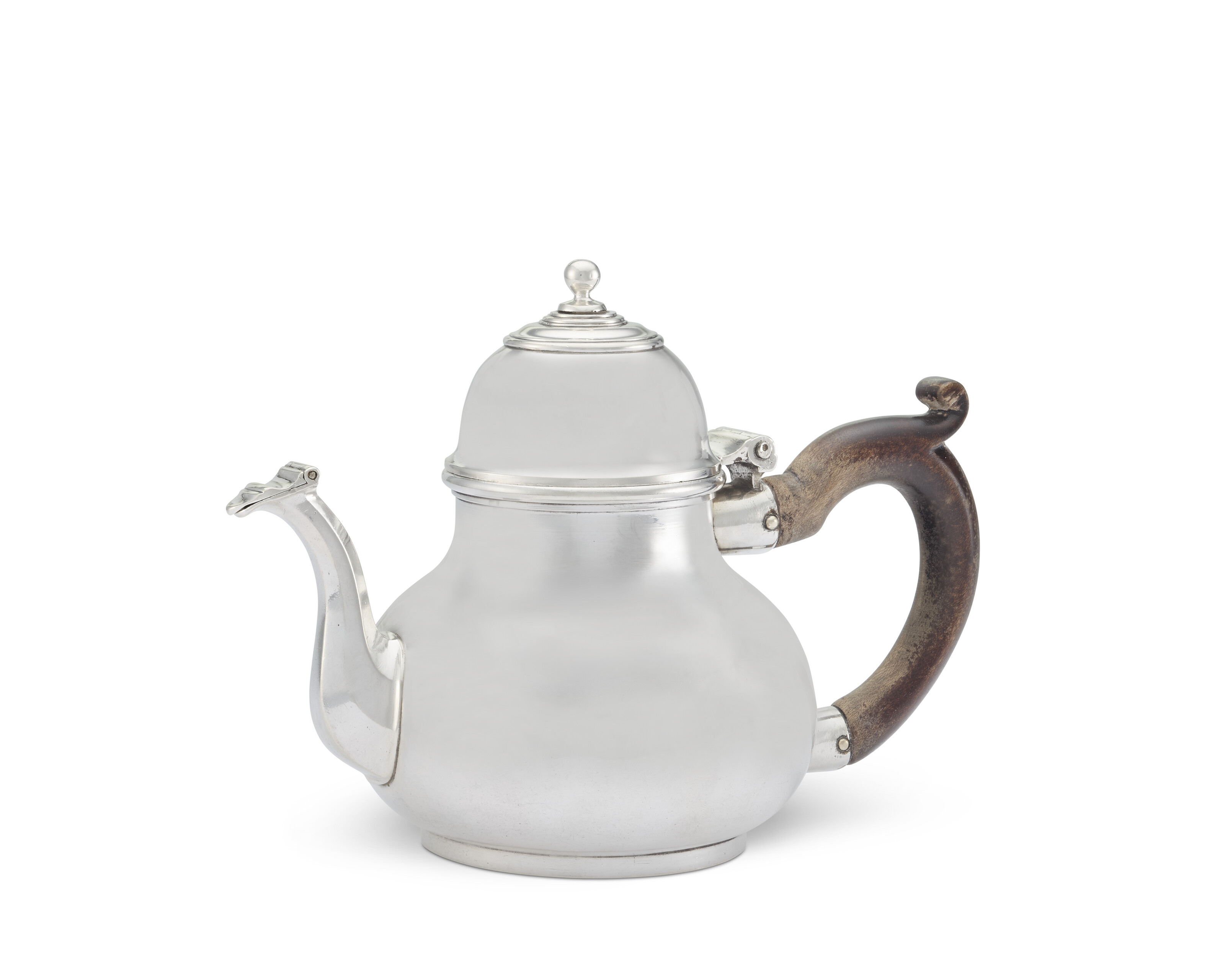 A QUEEN ANNE SILVER TEAPOT, MARK OF AUGUSTINE COURTAULD I, LONDON, 1712 ...