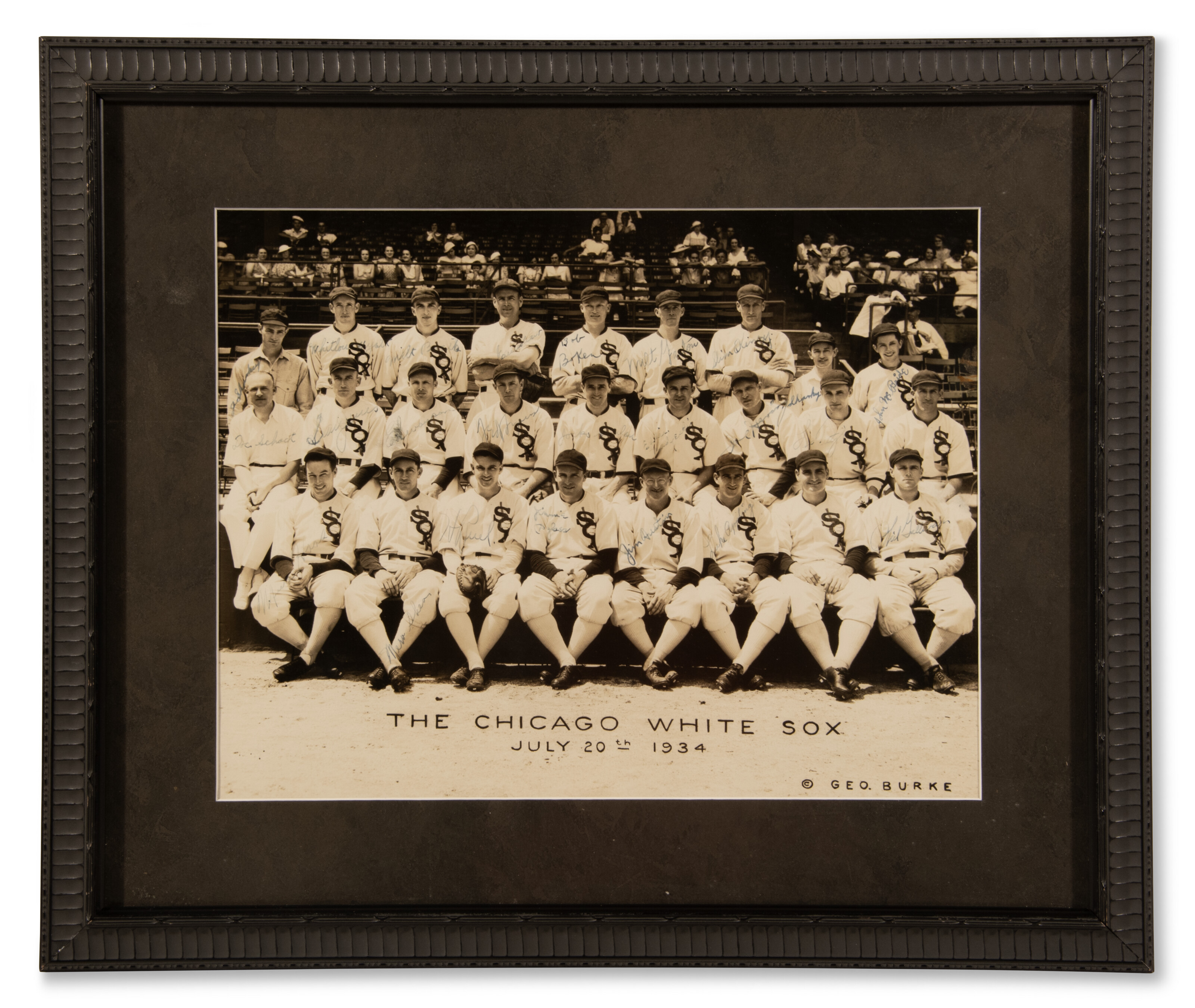 CHICAGO WHITE SOX TEAM SIGNED LARGE FORMAT PHOTOGRAPH BY GEORGE BURKE ...