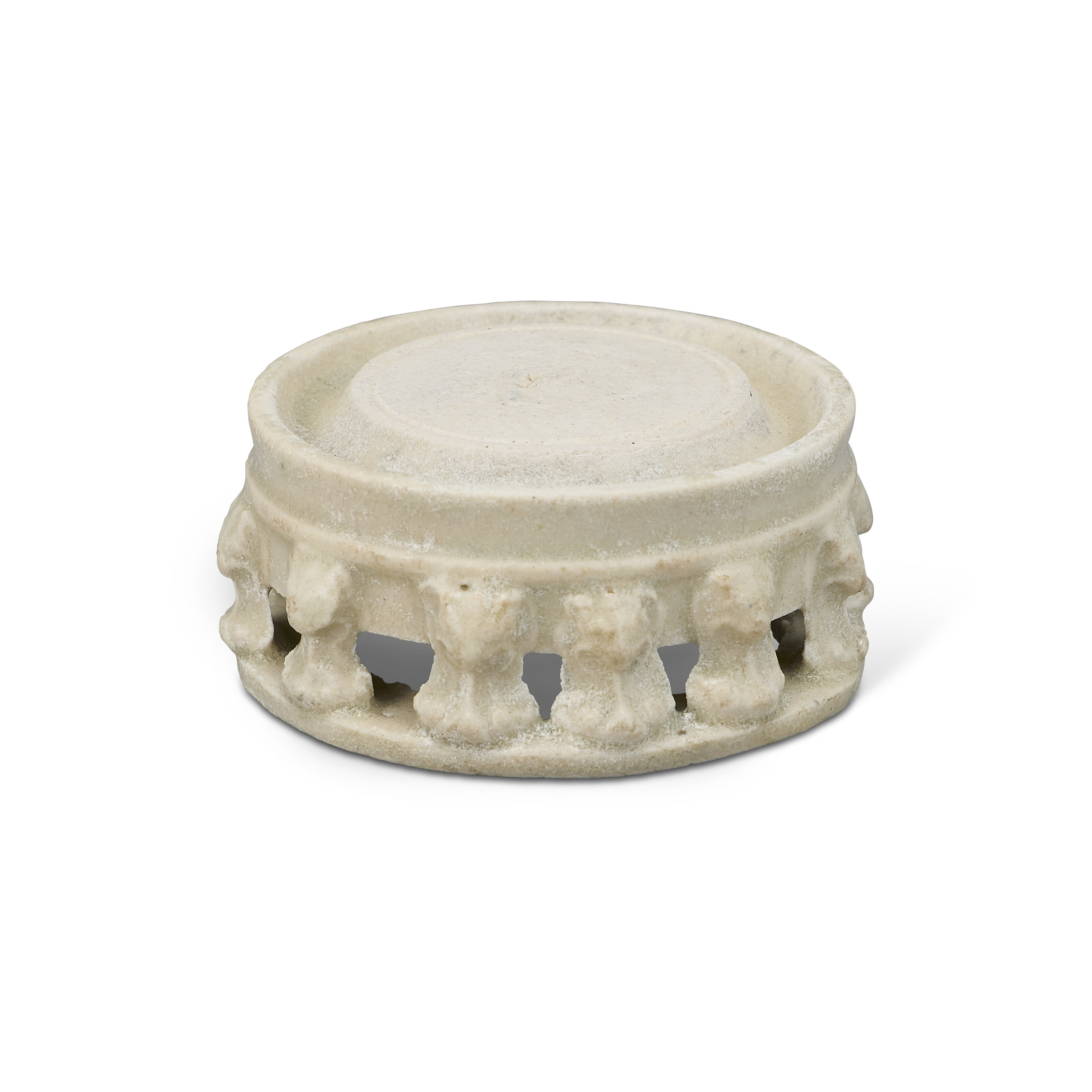 A SMALL WHITE-GLAZED INK STONE, SUI-TANG DYNASTY (581-907) | Christie’s