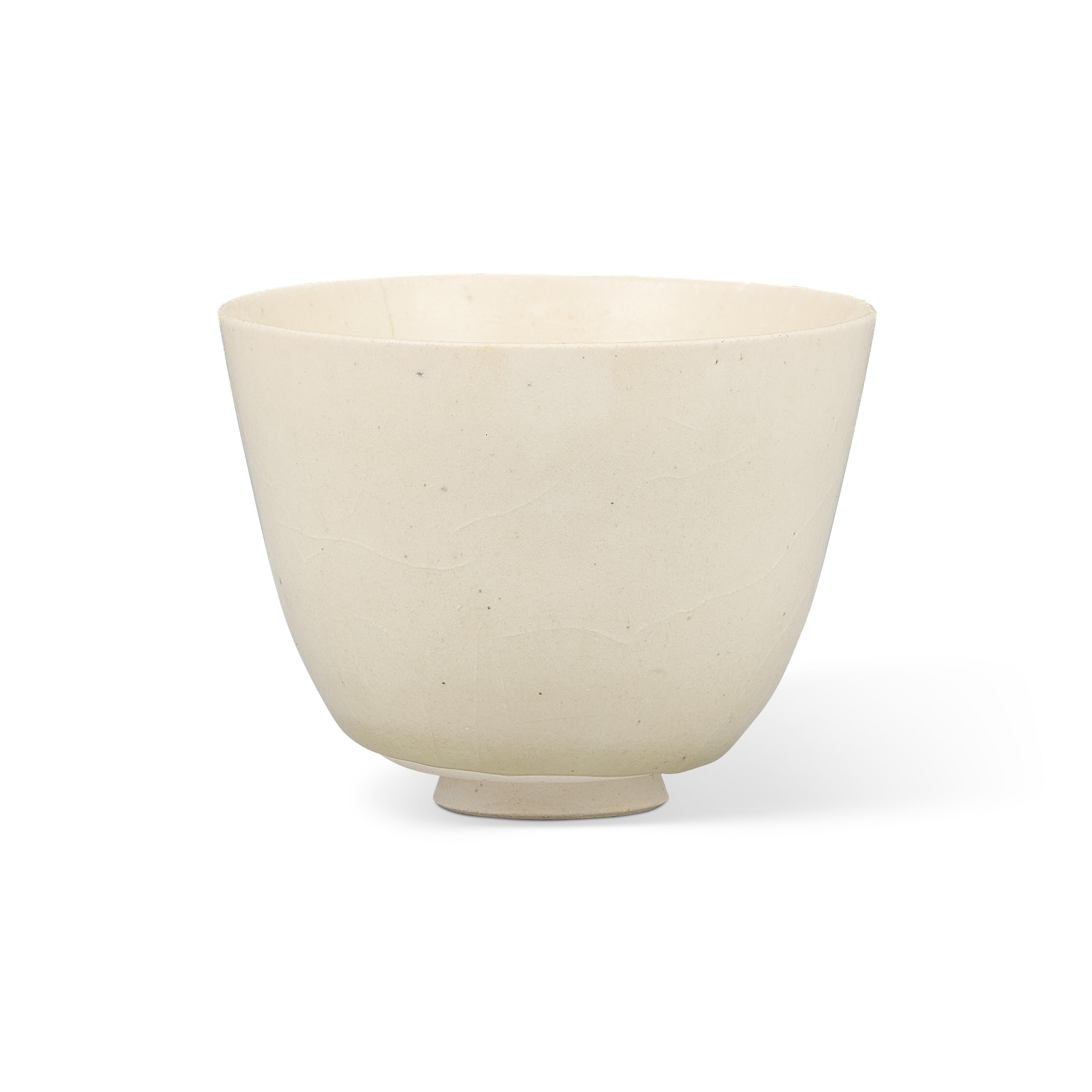 A WHITE-GLAZED CUP, SUI DYNASTY (581-618) | Christie’s