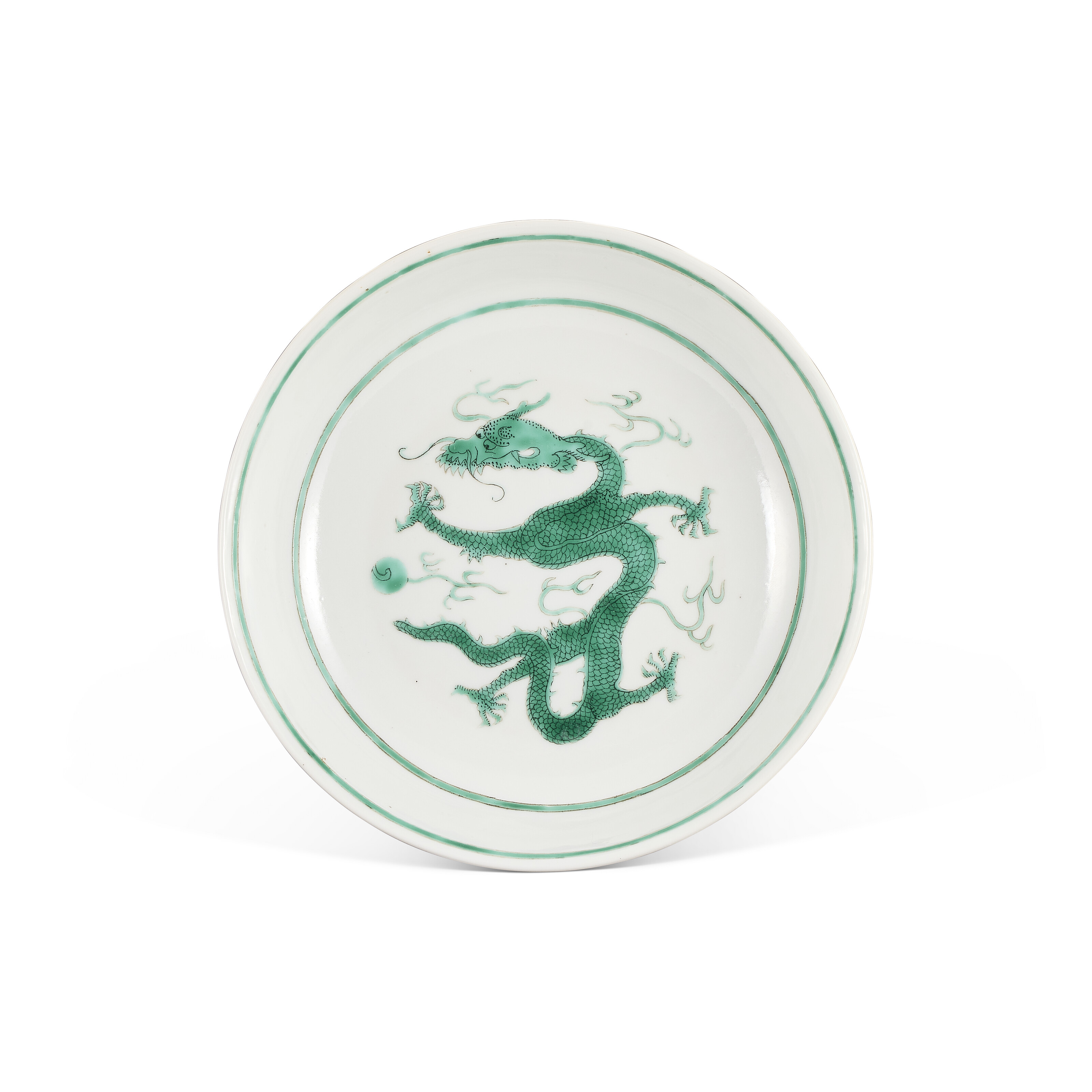 A GREEN-ENAMELLED ‘DRAGON’ DISH, TONGZHI SIX-CHARACTER MARK IN ...