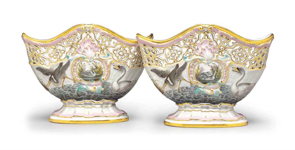 Изящный век в фарфоре | Коллекция антикварных ваз (Christie's auction ...