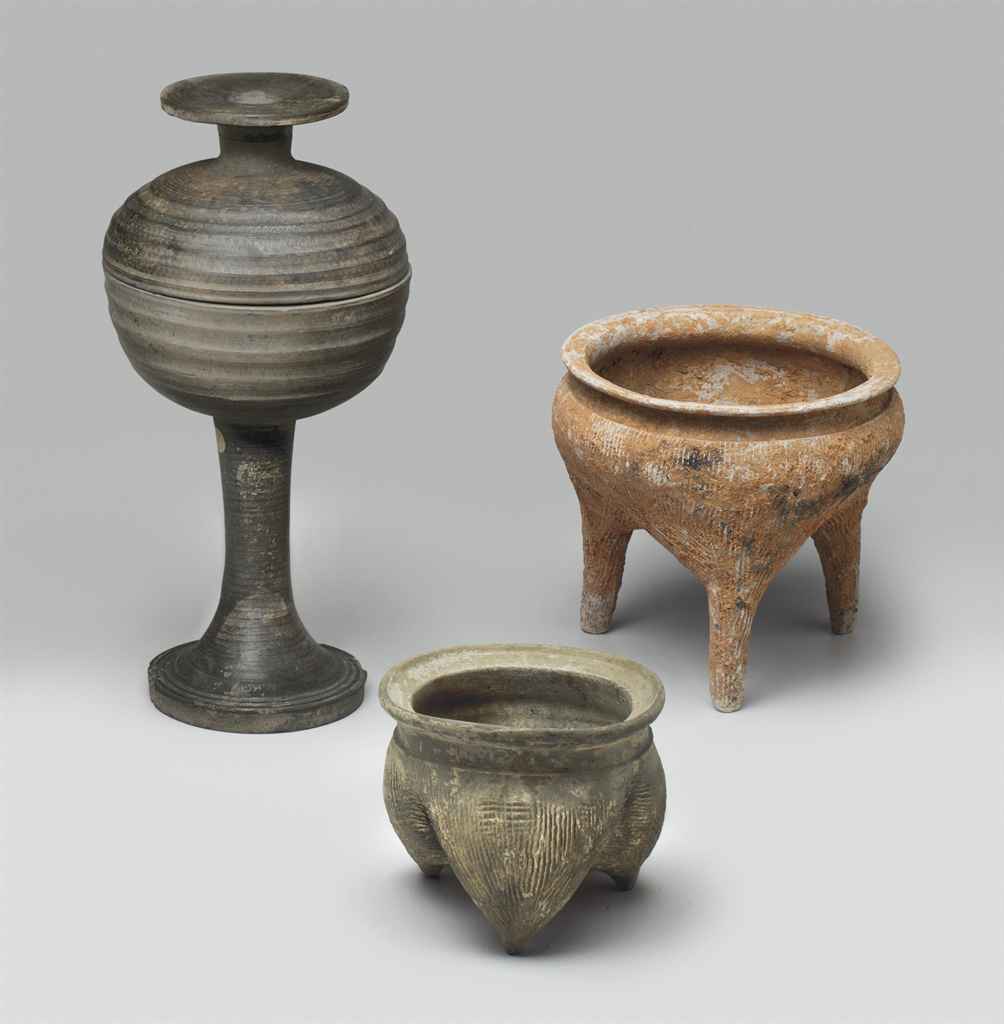 THREE EARLY POTTERY VESSELS , NEOLITHIC/EASTERN ZHOU DYNASTY, 3RD ...