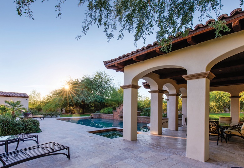 Luxury Home Swim Up Bar