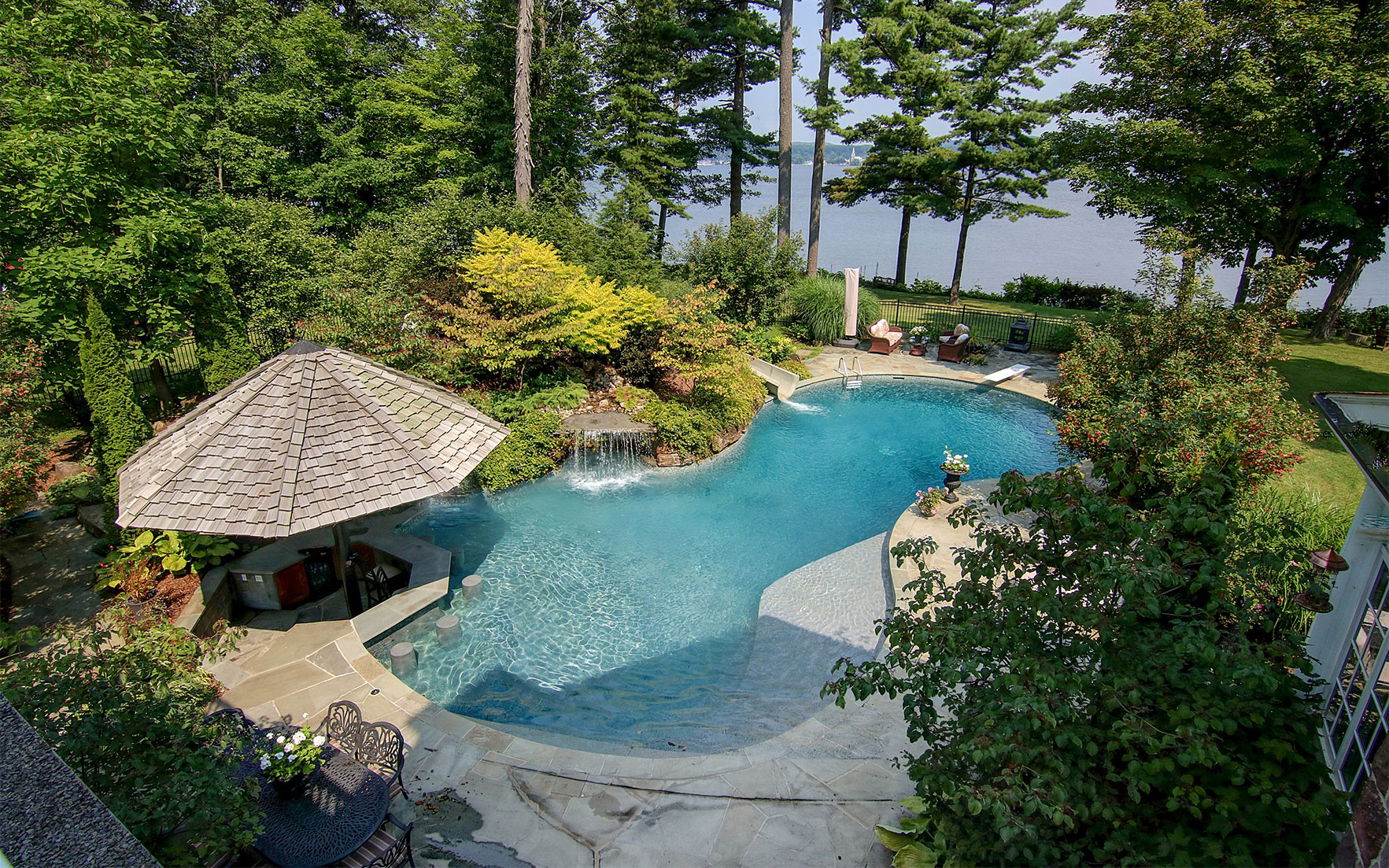Small Home Swim Up Bars